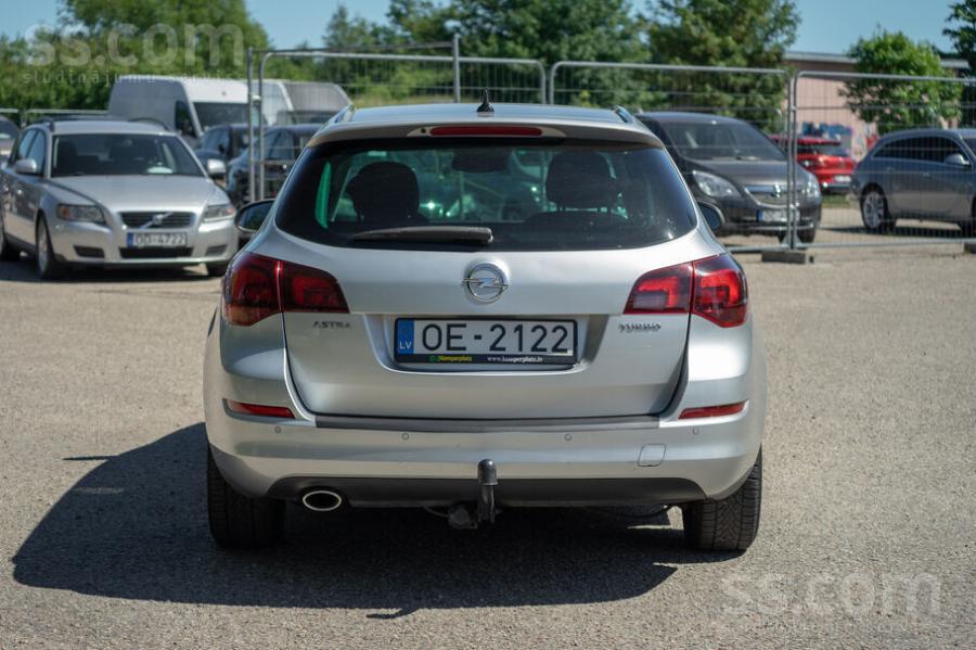 Opel Astra 2011 Liepāja, ar dzinēja tilpumu 1.40 L un nobraukumu 240 tūkst. km par 3950 €, foto 5 vietnē AUTOMOTO.COM.LV