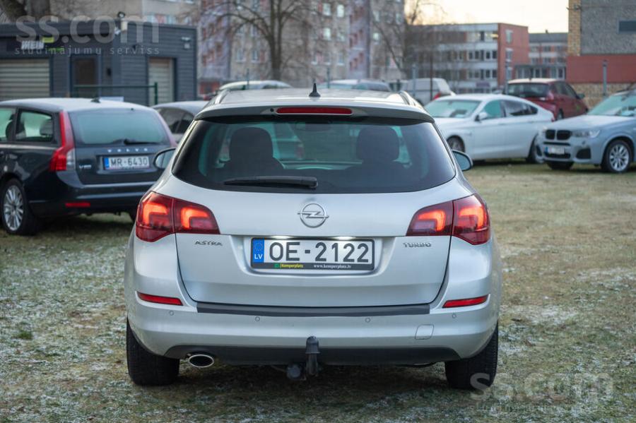 Opel Astra 2011 Liepāja, ar dzinēja tilpumu 1.40 L un nobraukumu 240 tūkst. km par 3850 €, foto 5 vietnē AUTOMOTO.COM.LV