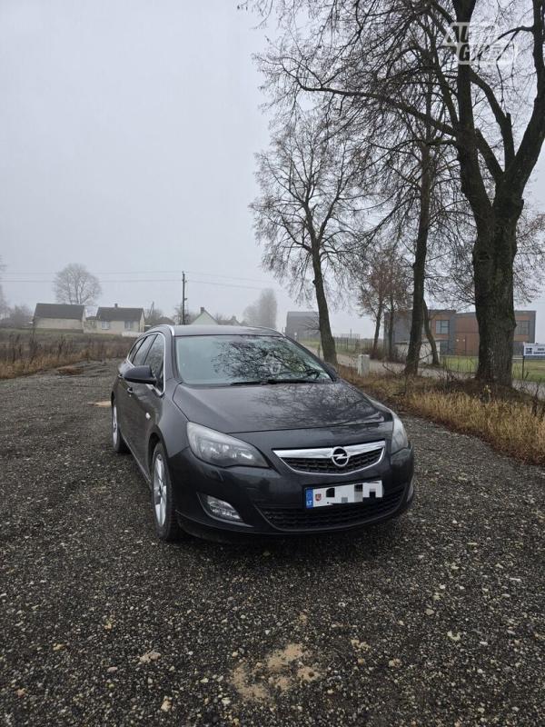 Opel Astra 2011 in Siauliai, with an engine capacity of 1.70 L and mileage of 260 thousand km for 3600 €, photo 1 on AUTOMOTO.COM.LV