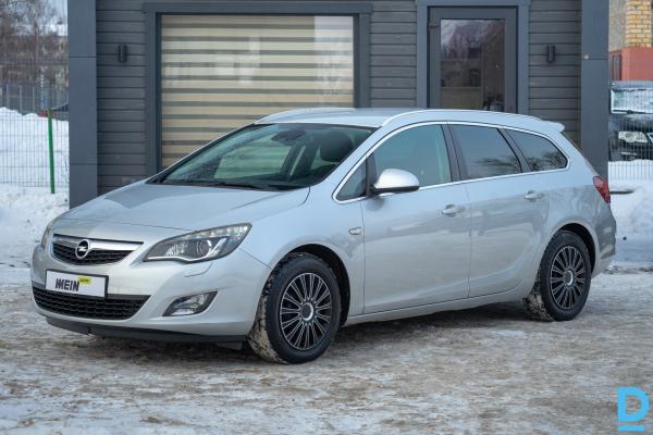 Opel Astra 2011 in Liepaja, with an engine capacity of 1.40 L and mileage of 242 thousand km for 4200 €, photo 1 on AUTOMOTO.COM.LV