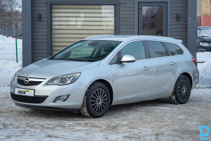 Opel Astra 2011 in Liepaja, with an engine capacity of 1.40 L and mileage of 242 thousand km for 4200 €, photo 1 on AUTOMOTO.COM.LV