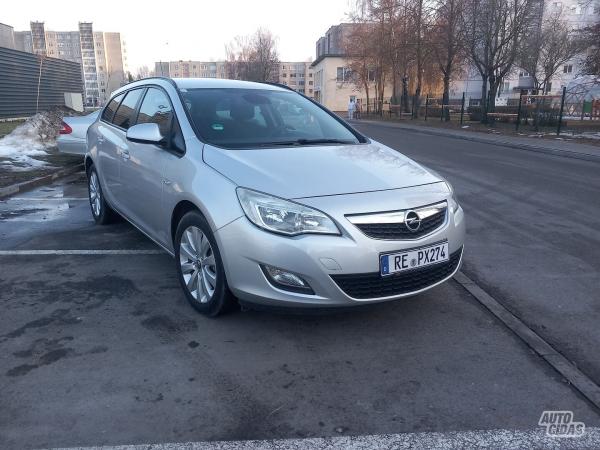 Opel Astra 2011 Viļņa, ar dzinēja tilpumu 1.70 L un nobraukumu 246 tūkst. km par 2990 €, foto 2 vietnē AUTOMOTO.COM.LV