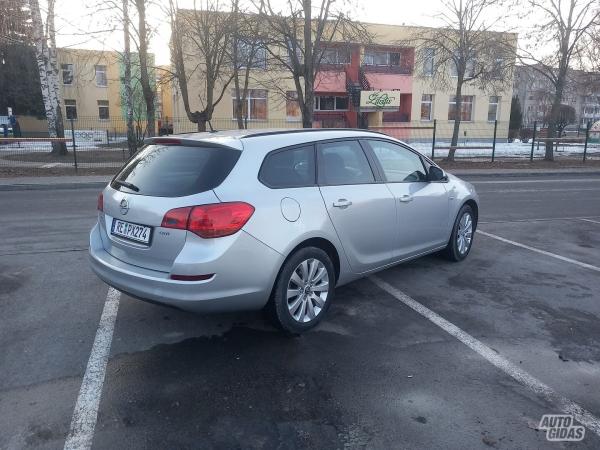 Opel Astra 2011 Viļņa, ar dzinēja tilpumu 1.70 L un nobraukumu 246 tūkst. km par 2990 €, foto 3 vietnē AUTOMOTO.COM.LV
