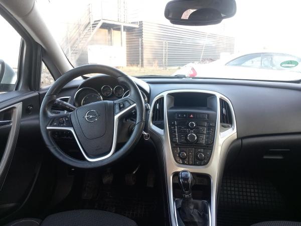 Opel Astra 2011 Viļņa, ar dzinēja tilpumu 1.70 L un nobraukumu 246 tūkst. km par 2990 €, foto 8 vietnē AUTOMOTO.COM.LV