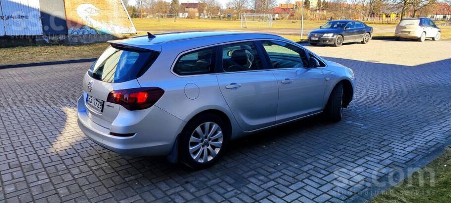 Opel Astra 2011 in Kuldiga, with an engine capacity of 1.40 L and mileage of 175 thousand km for 4200 €, photo 4 on AUTOMOTO.COM.LV
