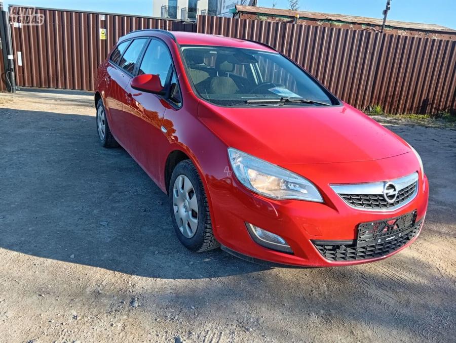Opel Astra 2011 Kretinga, ar dzinēja tilpumu 1.40 L un nobraukumu 260 tūkst. km par 3200 €, foto 3 vietnē AUTOMOTO.COM.LV
