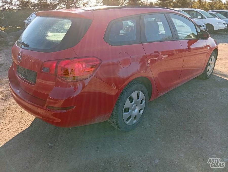 Opel Astra 2011 Kretinga, ar dzinēja tilpumu 1.40 L un nobraukumu 260 tūkst. km par 3200 €, foto 4 vietnē AUTOMOTO.COM.LV