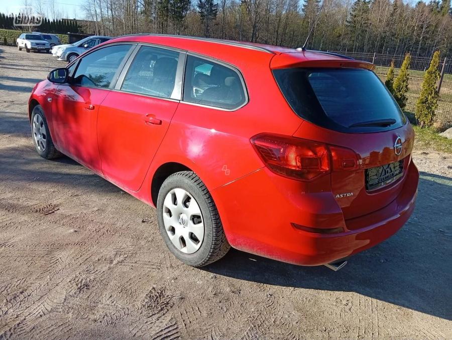 Opel Astra 2011 Kretinga, ar dzinēja tilpumu 1.40 L un nobraukumu 260 tūkst. km par 3200 €, foto 5 vietnē AUTOMOTO.COM.LV