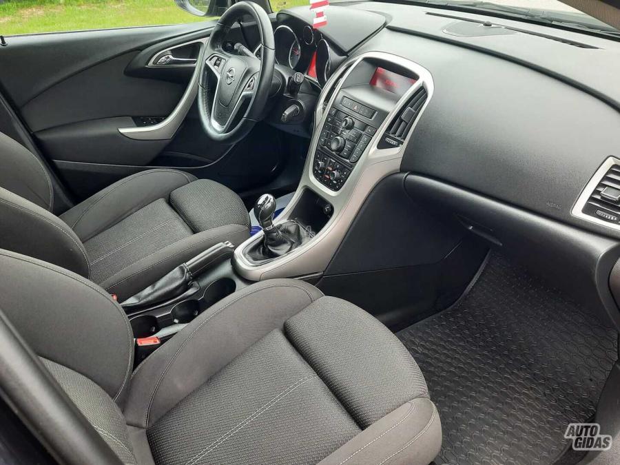 Opel Astra 2011 Kretinga, ar dzinēja tilpumu 2.00 L un nobraukumu 224 tūkst. km par 4390 €, foto 13 vietnē AUTOMOTO.COM.LV