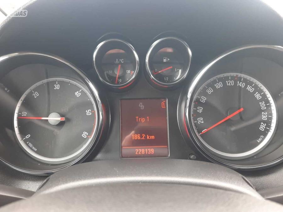 Opel Astra 2011 Kretinga, ar dzinēja tilpumu 2.00 L un nobraukumu 224 tūkst. km par 4390 €, foto 16 vietnē AUTOMOTO.COM.LV