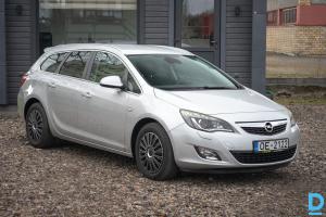 Opel Astra 2011 Liepāja, ar dzinēja tilpumu 1.40 L un nobraukumu 242 tūkst. km par 4400 €, foto  vietnē AUTOMOTO.COM.LV