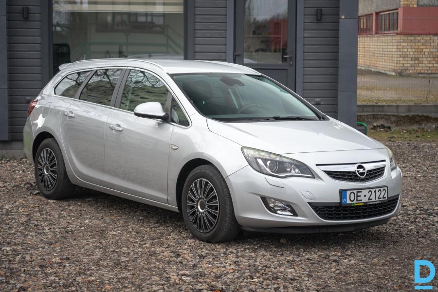 Opel Astra 2011 Liepāja, ar dzinēja tilpumu 1.40 L un nobraukumu 242 tūkst. km par 4400 €, foto 1 vietnē AUTOMOTO.COM.LV