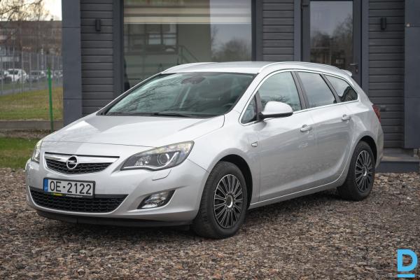 Opel Astra 2011 in Liepaja, with an engine capacity of 1.40 L and mileage of 242 thousand km for 4400 €, photo 2 on AUTOMOTO.COM.LV