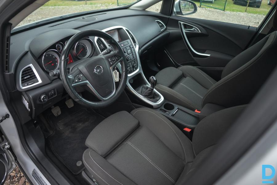 Opel Astra 2011 Liepāja, ar dzinēja tilpumu 1.40 L un nobraukumu 242 tūkst. km par 4400 €, foto 7 vietnē AUTOMOTO.COM.LV