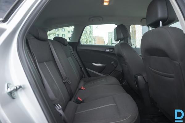 Opel Astra 2011 in Liepaja, with an engine capacity of 1.40 L and mileage of 242 thousand km for 4400 €, photo 7 on AUTOMOTO.COM.LV