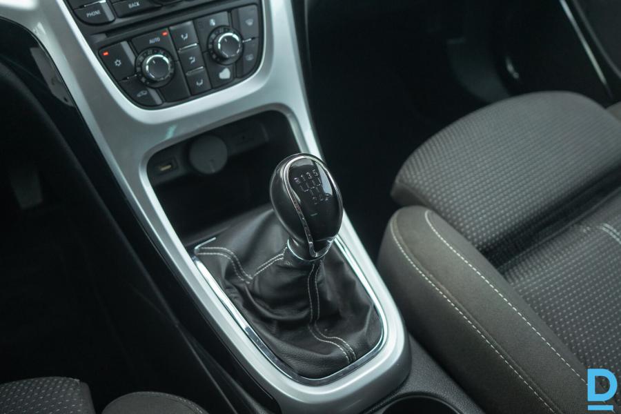 Opel Astra 2011 Liepāja, ar dzinēja tilpumu 1.40 L un nobraukumu 242 tūkst. km par 4400 €, foto 11 vietnē AUTOMOTO.COM.LV