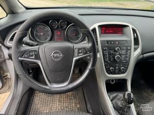 Opel Astra 2011 in Vilnius, with an engine capacity of 1.70 L and mileage of 272 thousand km for 1950 €, photo 9 on AUTOMOTO.COM.LV