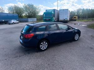 Opel Astra 2011 Kauņa, ar dzinēja tilpumu 1.70 L un nobraukumu 30 tūkst. km par 1890 €, foto 5 vietnē AUTOMOTO.COM.LV