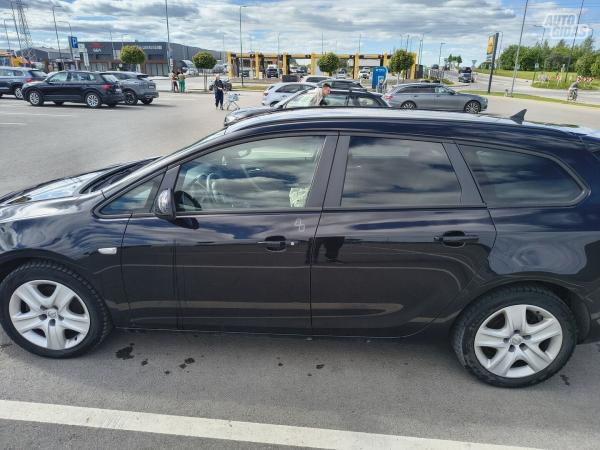 Opel Astra 2011 in Kaunas, with an engine capacity of 1.70 L and mileage of 286 thousand km for 1500 €, photo 3 on AUTOMOTO.COM.LV
