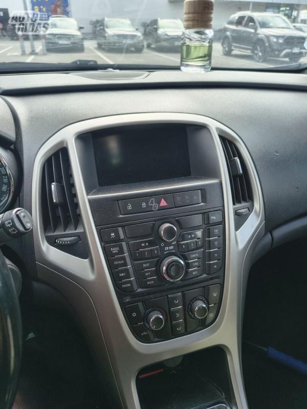 Opel Astra 2011 in Kaunas, with an engine capacity of 1.70 L and mileage of 286 thousand km for 1500 €, photo 10 on AUTOMOTO.COM.LV