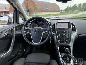 Opel Astra 2011 in Valmiera, with an engine capacity of 1.70 L and mileage of 270 thousand km for 2450 €, photo 6 on AUTOMOTO.COM.LV