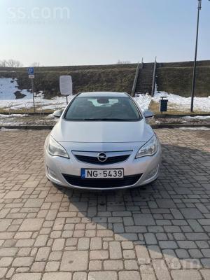 Opel Astra 2011 Daugavpils, ar dzinēja tilpumu 1.70 L un nobraukumu 268 tūkst. km par 3550 €, foto 3 vietnē AUTOMOTO.COM.LV