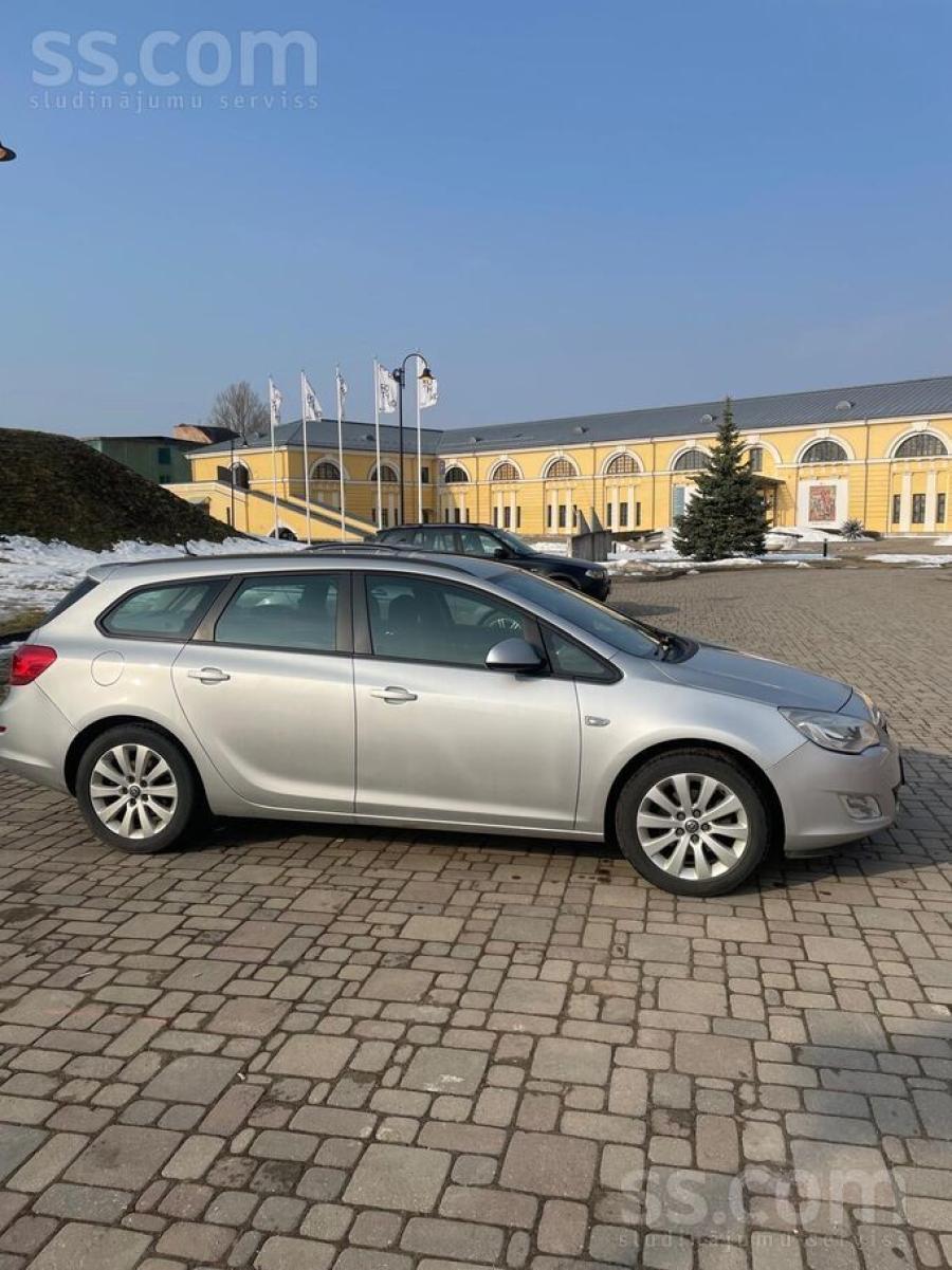 Opel Astra 2011 Daugavpils, ar dzinēja tilpumu 1.70 L un nobraukumu 268 tūkst. km par 3550 €, foto 4 vietnē AUTOMOTO.COM.LV