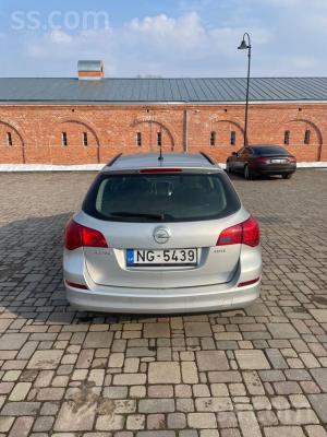 Opel Astra 2011 Daugavpils, ar dzinēja tilpumu 1.70 L un nobraukumu 268 tūkst. km par 3550 €, foto 5 vietnē AUTOMOTO.COM.LV