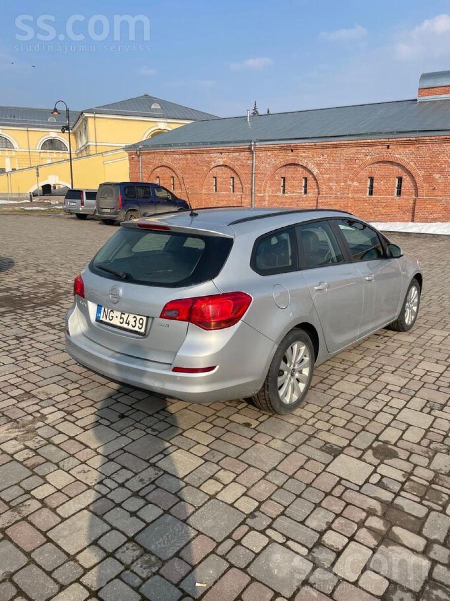 Opel Astra 2011 Daugavpils, ar dzinēja tilpumu 1.70 L un nobraukumu 268 tūkst. km par 3550 €, foto 8 vietnē AUTOMOTO.COM.LV