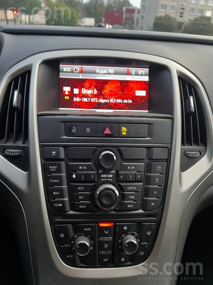 Opel Astra 2011 Jelgava, ar dzinēja tilpumu 1.70 L un nobraukumu 218 tūkst. km par 3500 €, foto 13 vietnē AUTOMOTO.COM.LV