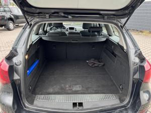 Opel Astra 2011 in Riga, with an engine capacity of 2.00 L and mileage of 233 thousand km for 4990 €, photo 4 on AUTOMOTO.COM.LV