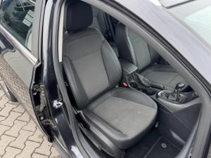 Opel Astra 2011 in Riga, with an engine capacity of 2.00 L and mileage of 233 thousand km for 4990 €, photo 12 on AUTOMOTO.COM.LV