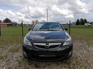 Opel Astra 2011 in Riga, with an engine capacity of 2.00 L and mileage of 233 thousand km for 4990 €, photo 24 on AUTOMOTO.COM.LV