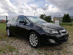 Opel Astra 2011 in Riga, with an engine capacity of 2.00 L and mileage of 233 thousand km for 4990 €, photo 26 on AUTOMOTO.COM.LV