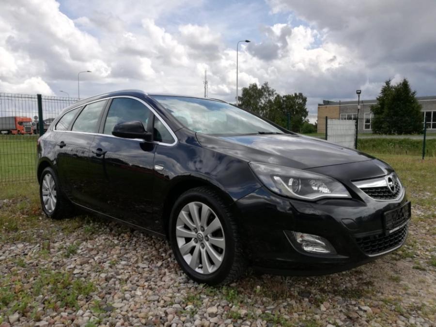 Opel Astra 2011 in Riga, with an engine capacity of 2.00 L and mileage of 233 thousand km for 4990 €, photo 26 on AUTOMOTO.COM.LV