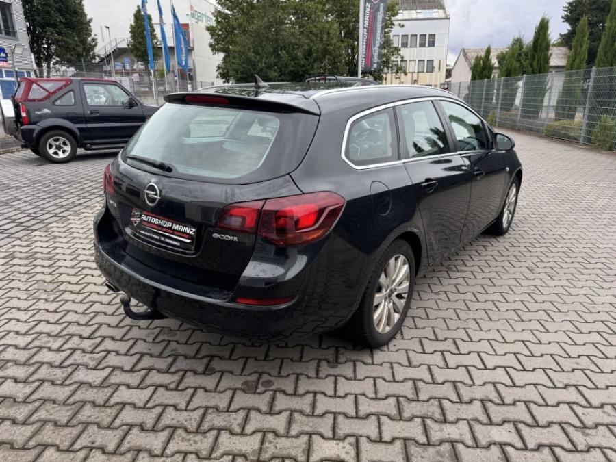 Opel Astra 2011 in Riga, with an engine capacity of 2.00 L and mileage of 233 thousand km for 4990 €, photo 29 on AUTOMOTO.COM.LV