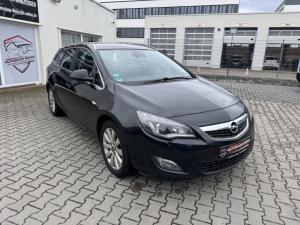 Opel Astra 2011 in Riga, with an engine capacity of 2.00 L and mileage of 233 thousand km for 4990 €, photo 30 on AUTOMOTO.COM.LV