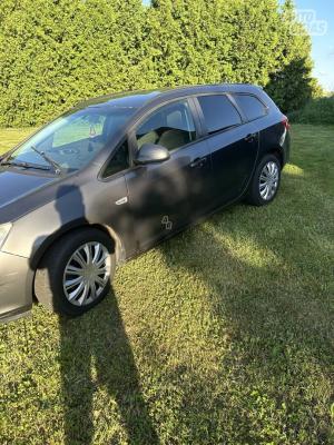 Opel Astra 2011 in Siauliai, with an engine capacity of 2.00 L and mileage of 374 thousand km for 1680 €, photo 7 on AUTOMOTO.COM.LV