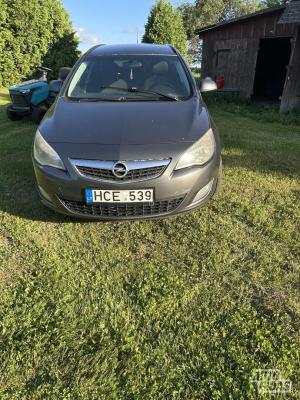Opel Astra 2011 in Siauliai, with an engine capacity of 2.00 L and mileage of 374 thousand km for 1680 €, photo 8 on AUTOMOTO.COM.LV