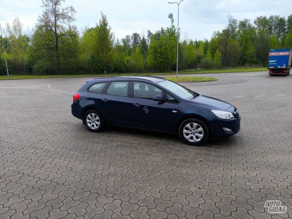 Opel Astra 2011 in Kaunas, with an engine capacity of 1.70 L and mileage of 296 thousand km for 1690 €, photo 5 on AUTOMOTO.COM.LV