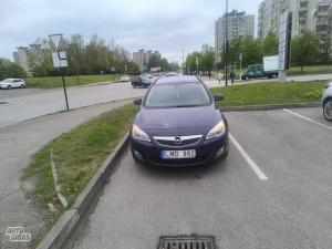 Opel Astra 2011 in Kaunas, with an engine capacity of 1.70 L and mileage of 295 thousand km for 1690 €, photo  on AUTOMOTO.COM.LV