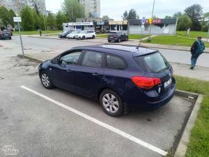 Opel Astra 2011 in Kaunas, with an engine capacity of 1.70 L and mileage of 295 thousand km for 1690 €, photo 4 on AUTOMOTO.COM.LV
