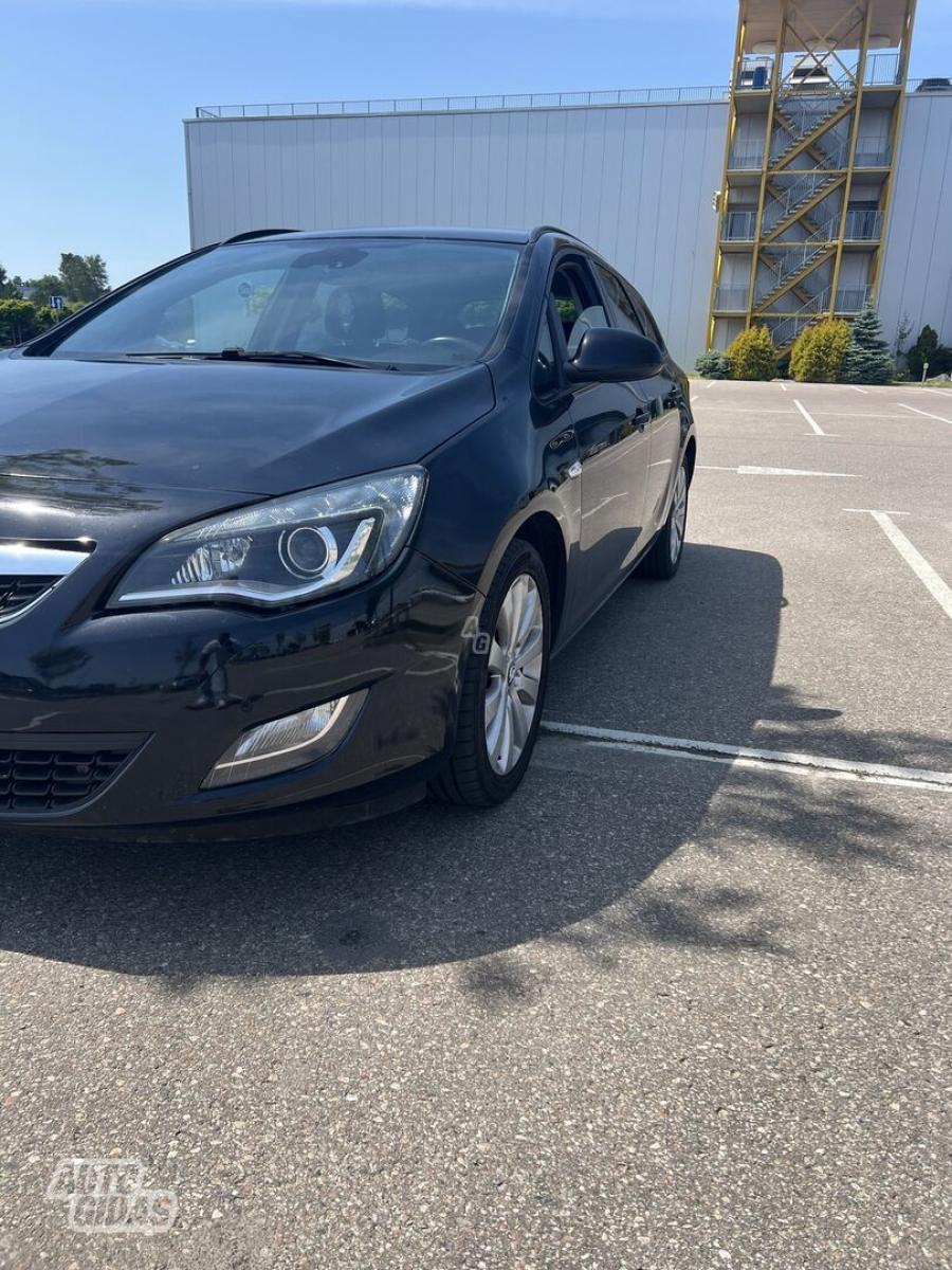 Opel Astra 2011 Viļņa, ar dzinēja tilpumu 2.00 L un nobraukumu 240 tūkst. km par 3300 €, foto 3 vietnē AUTOMOTO.COM.LV