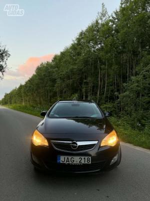 Opel Astra 2011 Panevēža, ar dzinēja tilpumu 1.70 L un nobraukumu 332 tūkst. km par 3700 €, foto 3 vietnē AUTOMOTO.COM.LV