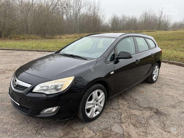 Opel Astra 2011 in Kaunas, with an engine capacity of 2.00 L and mileage of 193 thousand km for 3480 €, photo 1 on AUTOMOTO.COM.LV