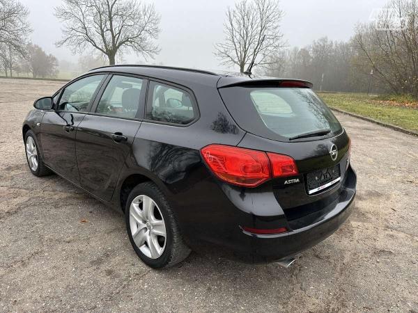 Opel Astra 2011 in Kaunas, with an engine capacity of 2.00 L and mileage of 193 thousand km for 3480 €, photo 7 on AUTOMOTO.COM.LV