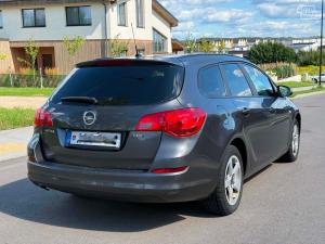 Opel Astra 2011 in Vilnius, with an engine capacity of 1.70 L and mileage of 300 thousand km for 1350 €, photo 5 on AUTOMOTO.COM.LV