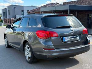 Opel Astra 2011 in Vilnius, with an engine capacity of 1.70 L and mileage of 300 thousand km for 1350 €, photo 7 on AUTOMOTO.COM.LV