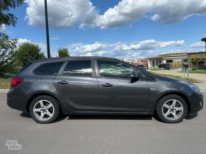 Opel Astra 2011 in Vilnius, with an engine capacity of 1.70 L and mileage of 300 thousand km for 1350 €, photo 9 on AUTOMOTO.COM.LV