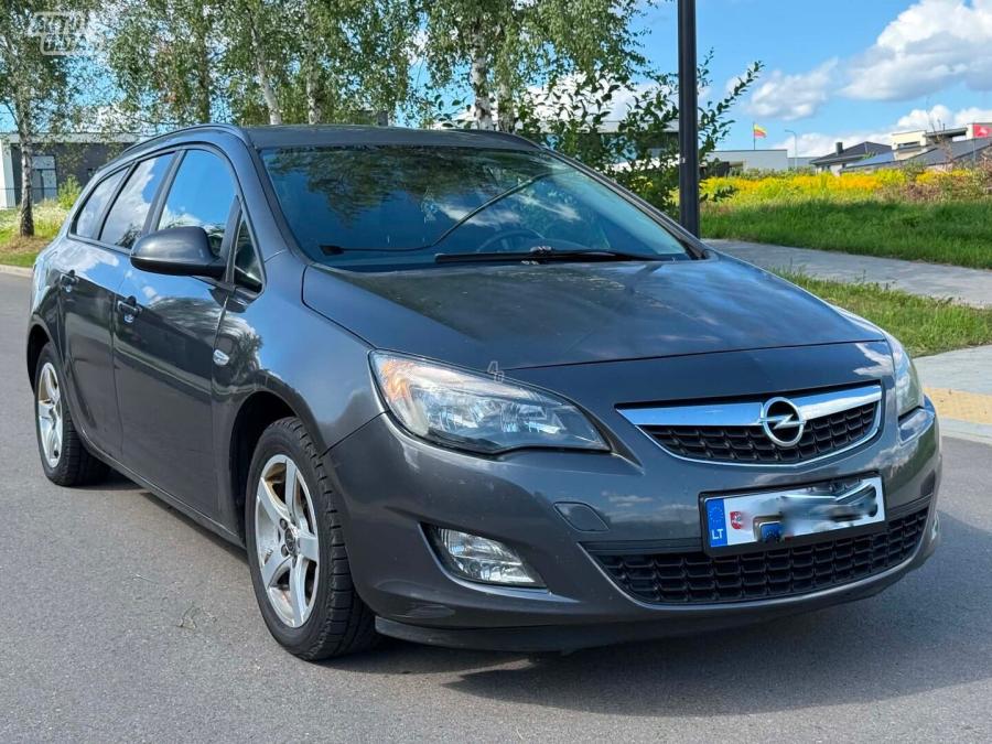 Opel Astra 2011 Viļņa, ar dzinēja tilpumu 1.70 L un nobraukumu 300 tūkst. km par 1250 €, foto 3 vietnē AUTOMOTO.COM.LV